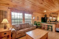 Golden View Lodge Cabin - 6 bedroom 5 bathroom/sleeps 20