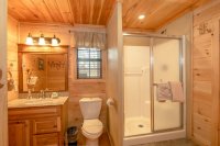 Golden View Lodge Cabin - 6 bedroom 5 bathroom/sleeps 20