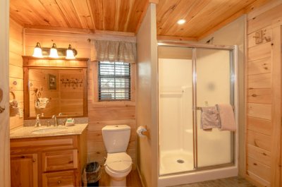 Golden View Lodge Cabin - 6 bedroom 5 bathroom/sleeps 20