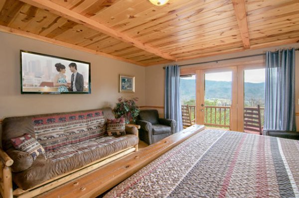 Golden View Lodge Cabin - 6 bedroom 5 bathroom/sleeps 20